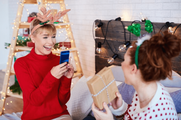 Top 7 Christmas Social Media Post Ideas For Businesses