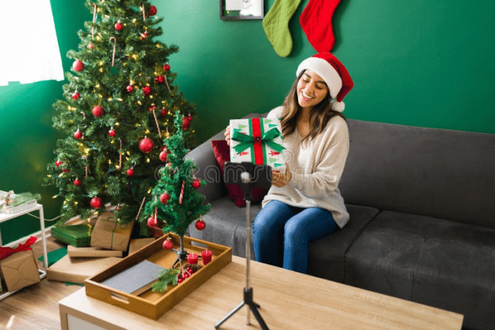 Top 7 Christmas Social Media Post Ideas For Businesses